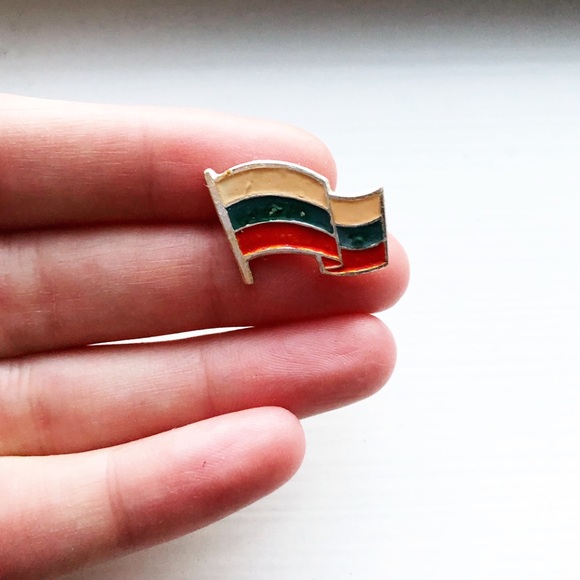 Vintage | Jewelry | Vintage Small Lithuania Flag Lapel Pin | Poshmark